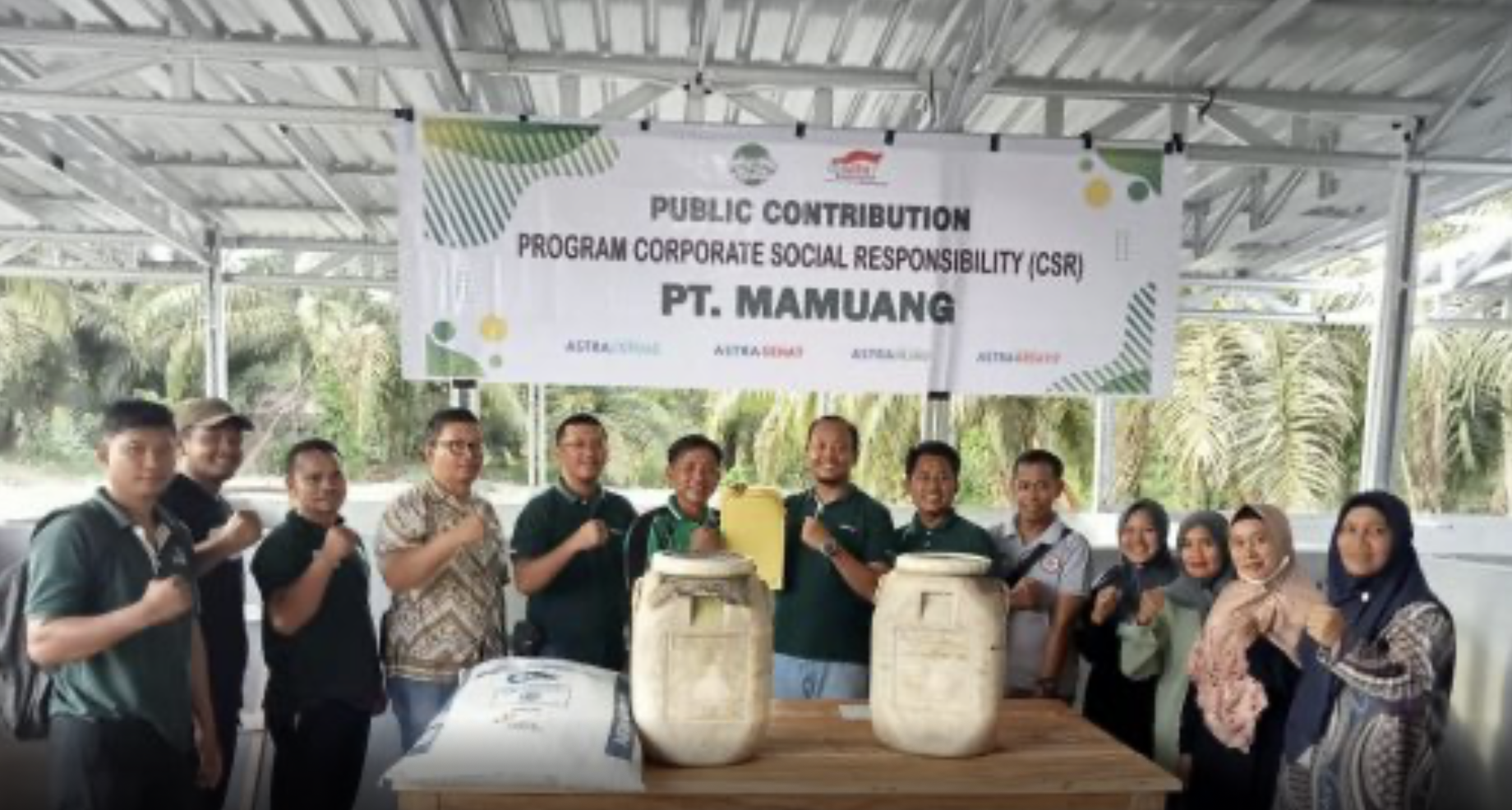 PT MMG, Berikan Bantuan Bibit Ikan Lele dan Gurame Desa Martasari ...