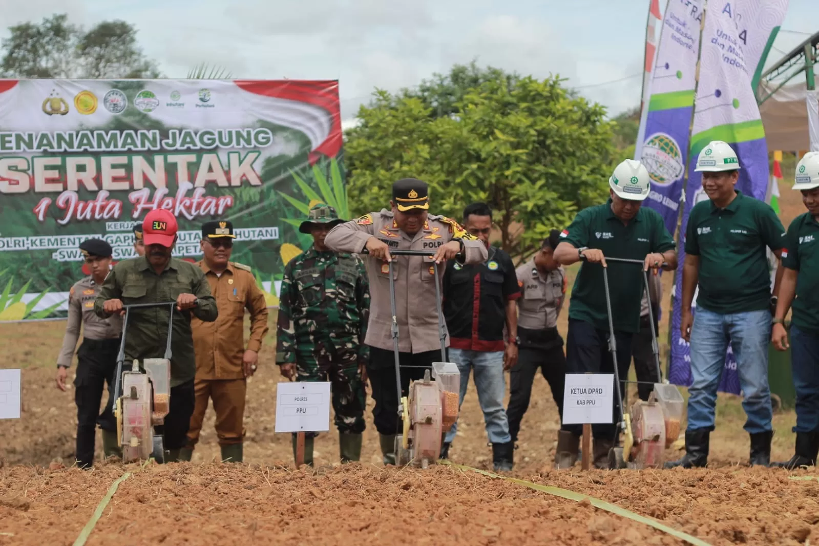 Tanam Jagung Serentak, Astra Agro Lestari Area Kaltim Dukung Swasembada Pangan 2025 – Astra Agro ...